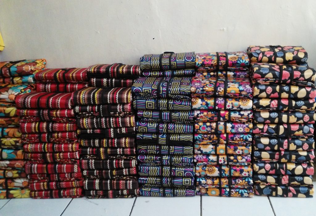 Produksi Tikar Lipat dengan Beragam Motif - Kip's Production